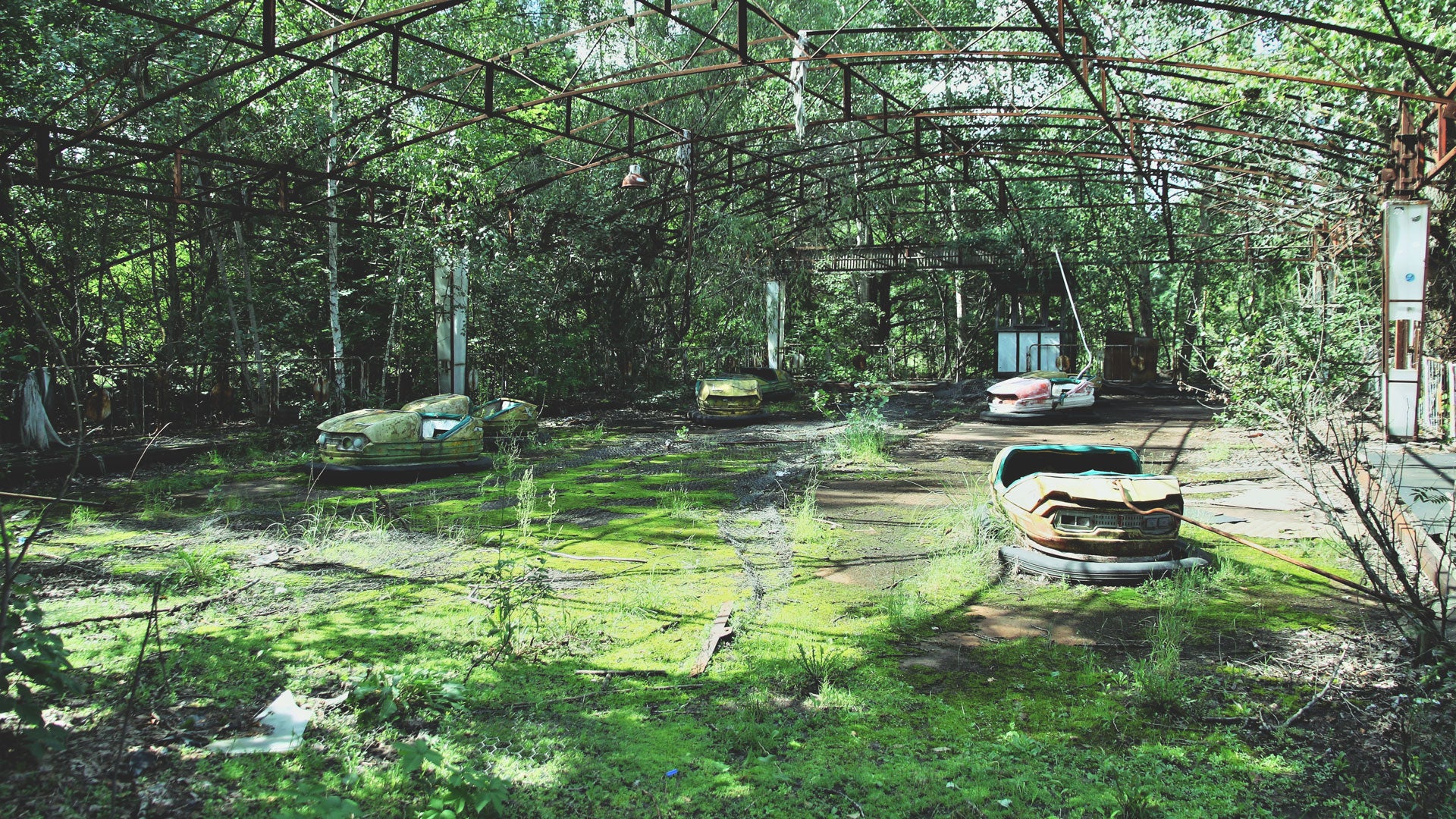 What really happened after the Chernobyl nuclear plant exploded - Fast ...