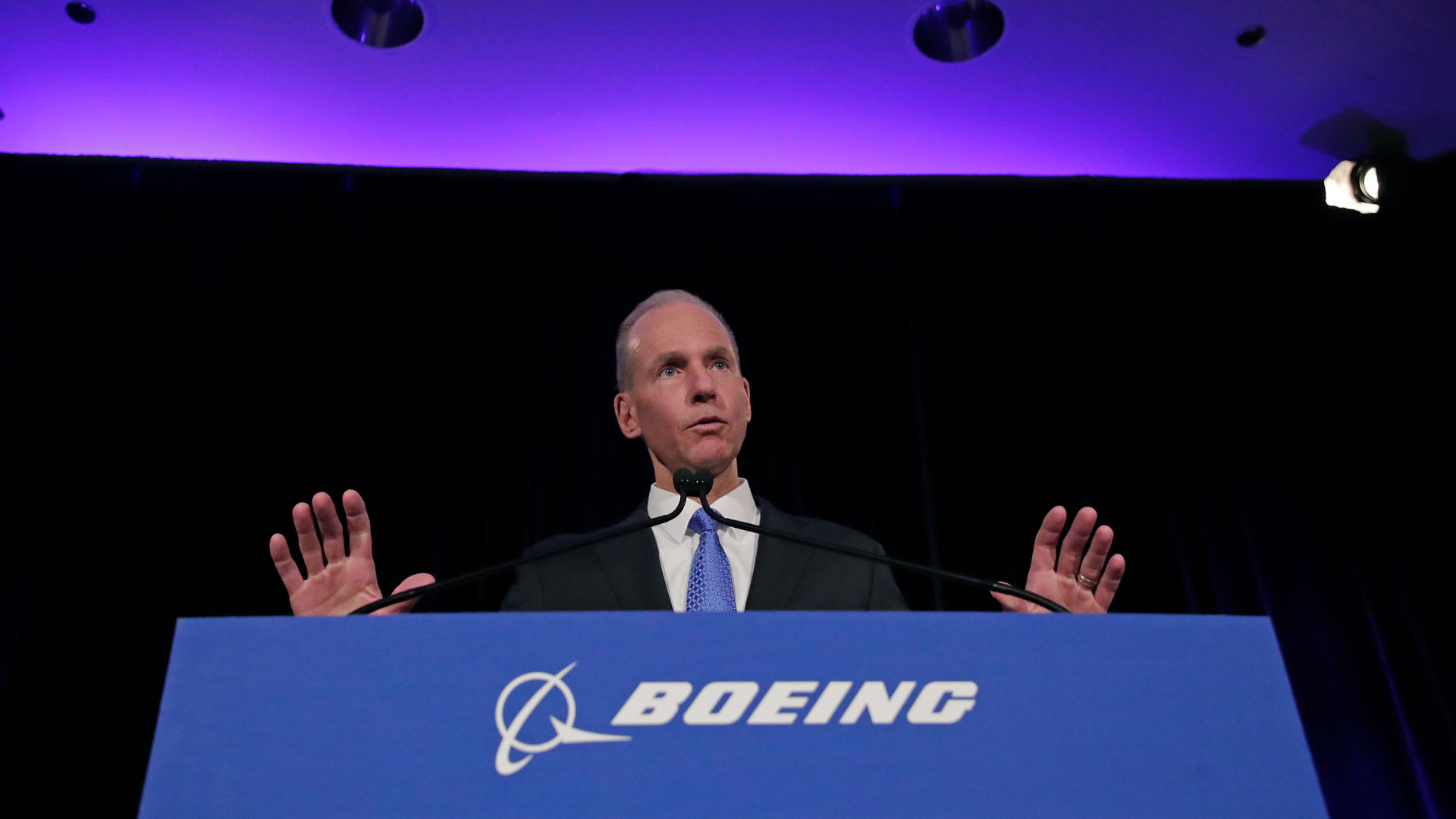 What leaders can learn about customer loyalty from the Boeing debacle ...