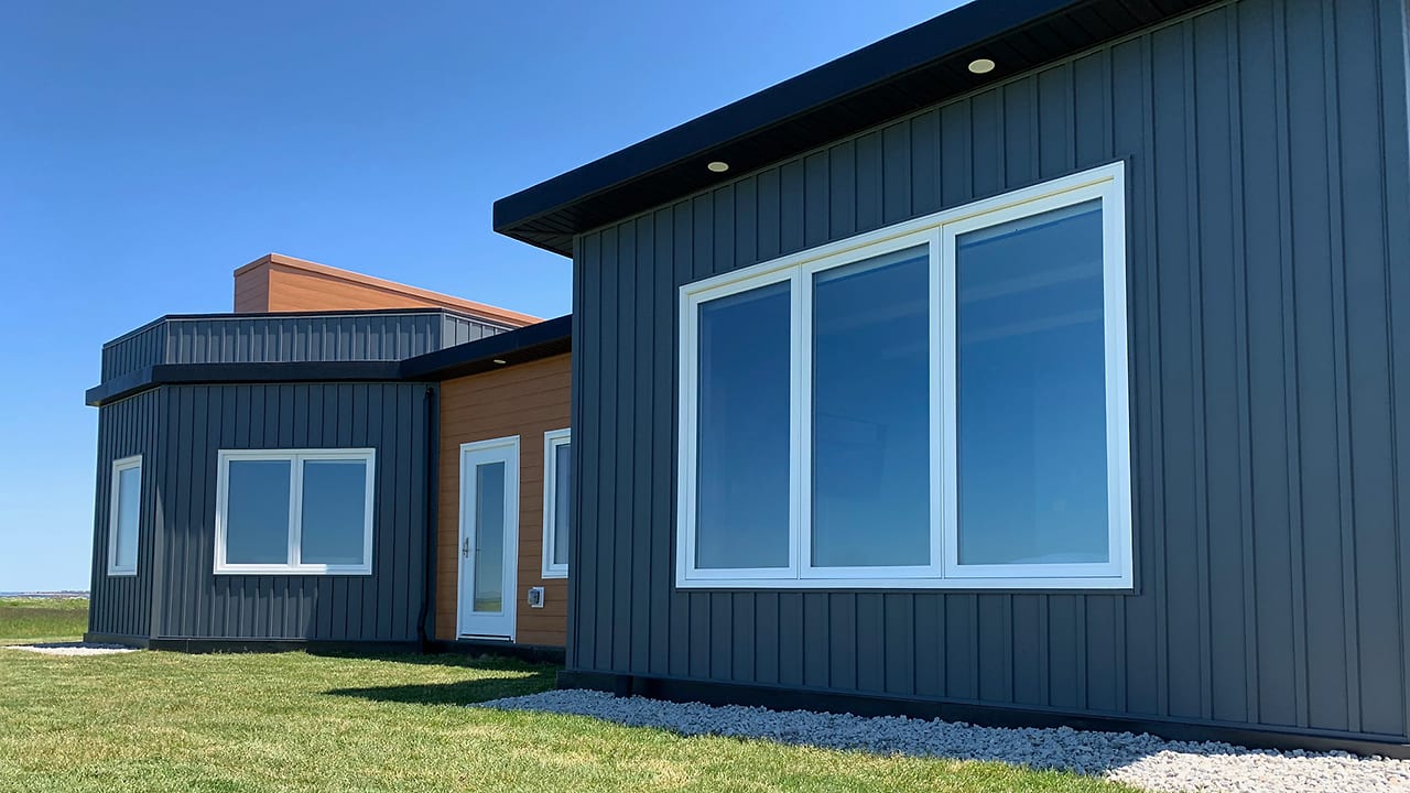 This hurricane-proof home is made from 600,000 plastic bottles - Fast ...