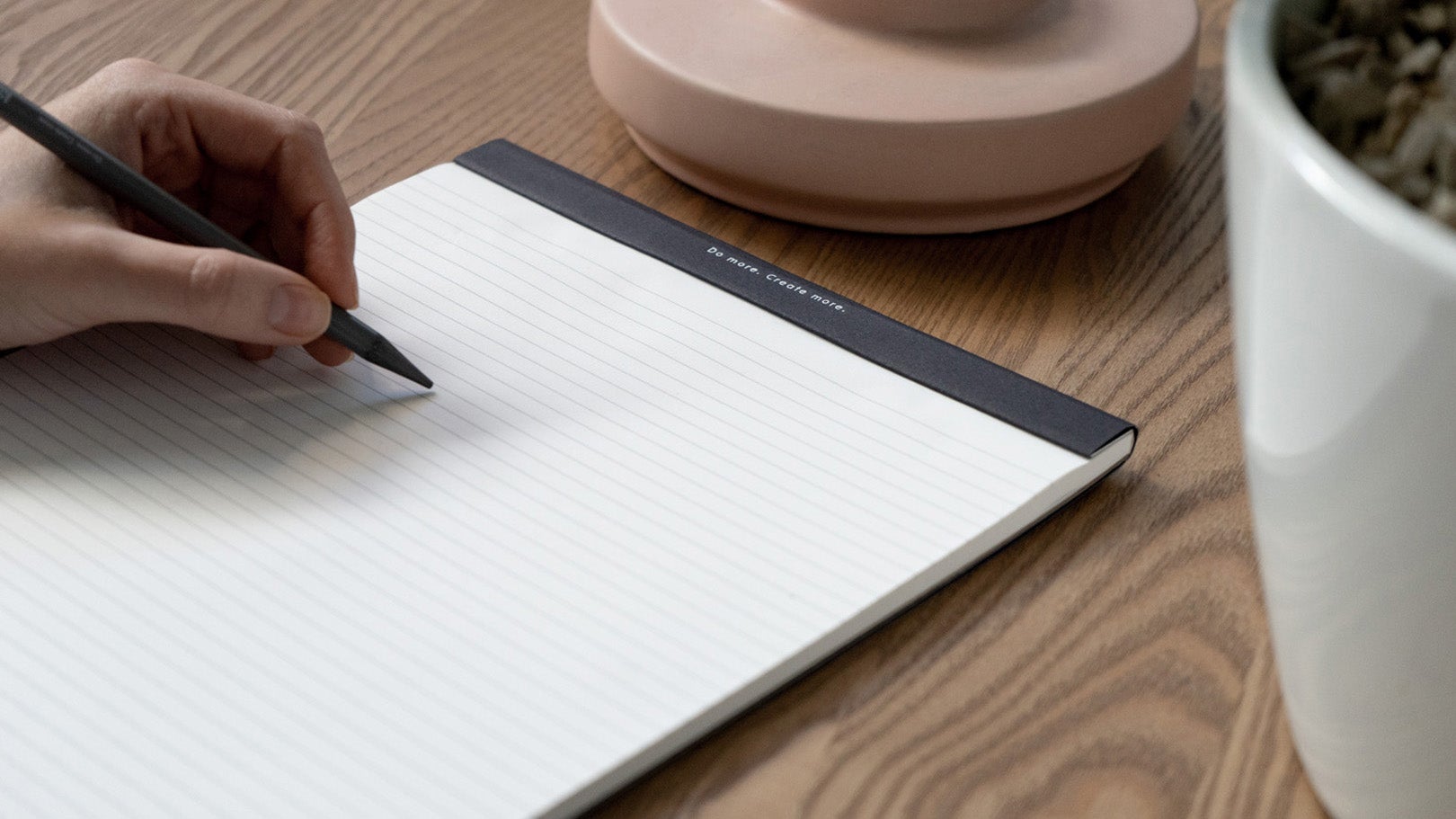 This company wants to disrupt the $90B paper industry with books made ...