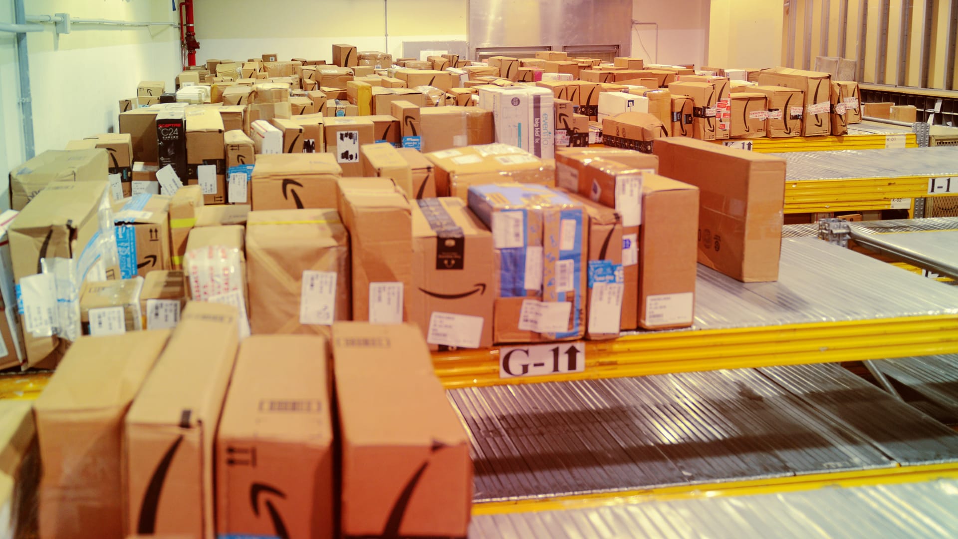 Amazon and Walmart pledge to curb single-use plastic packaging, but ...