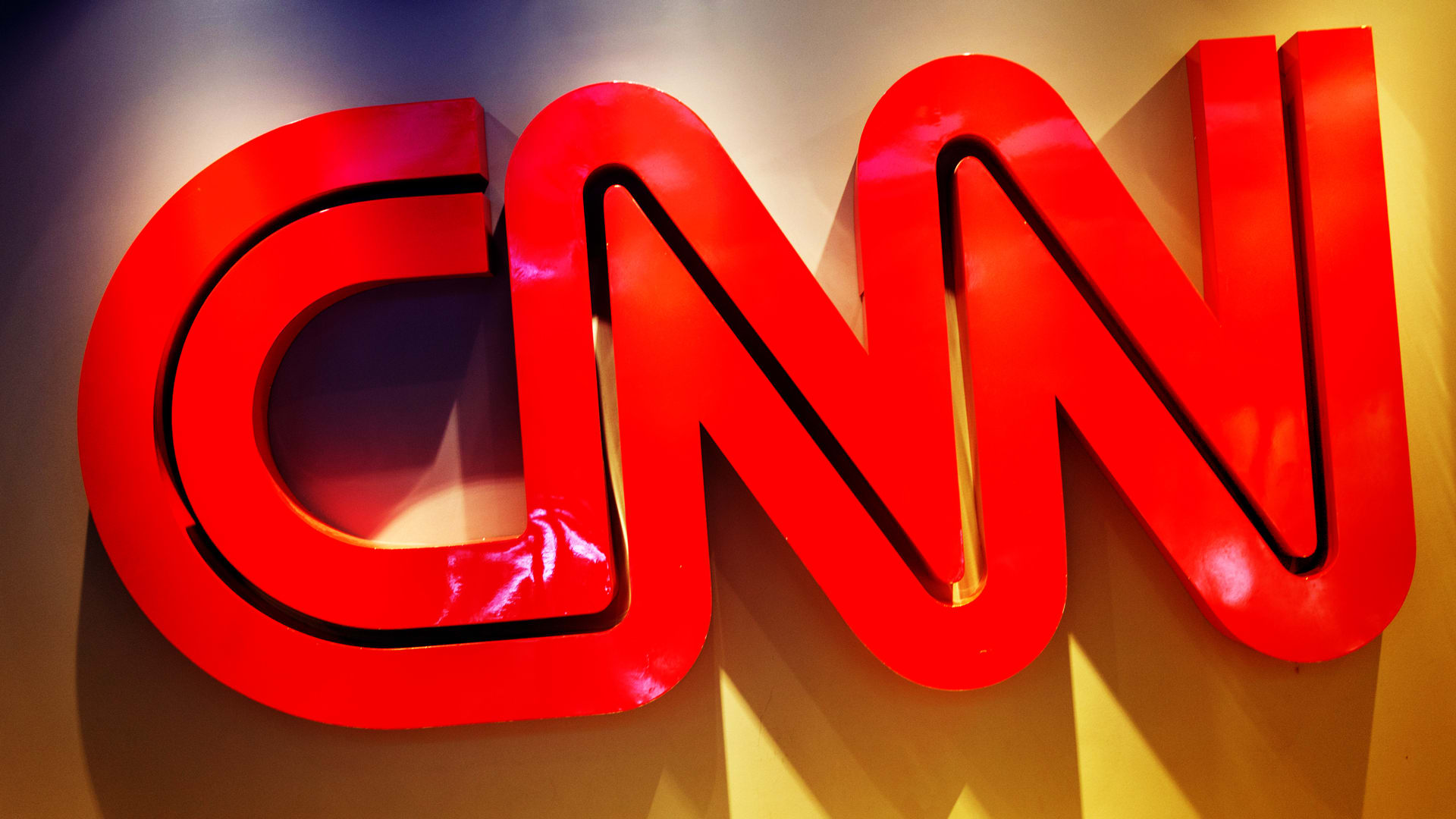 CNN beats Fox News by one important metric, but it may not want to brag ...