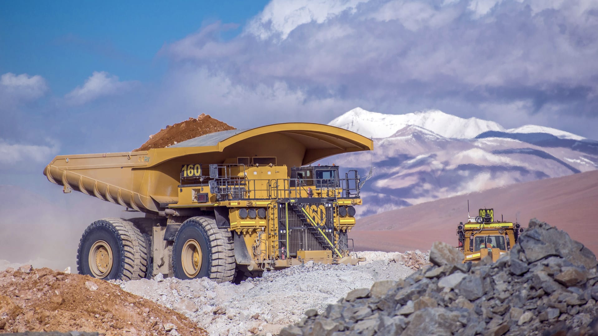 This hydrogen-powered truck could help lower the footprint of the ...