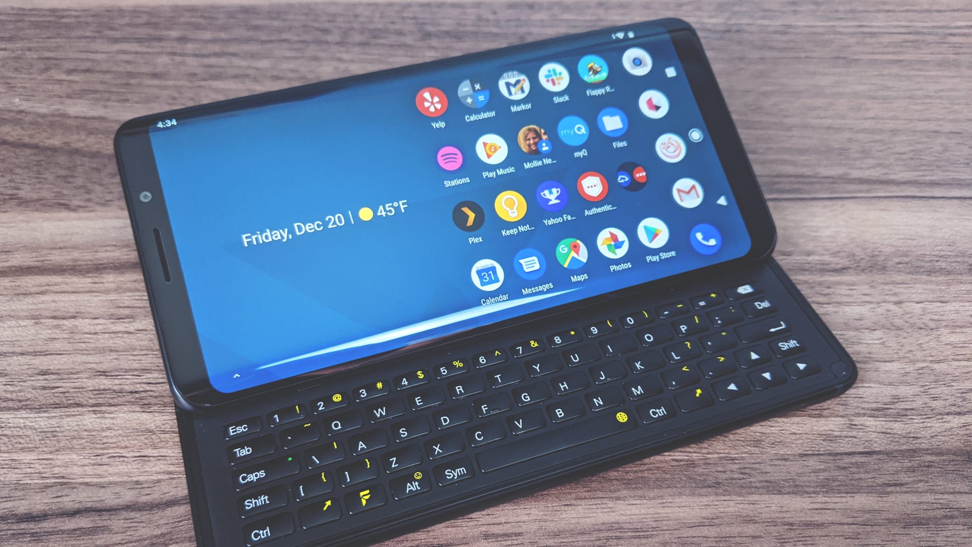 This retro smartphone proves why so many phones look exactly the same ...