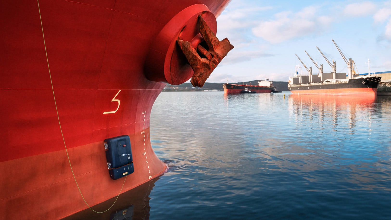 These underwater robots make cargo ship hulls so smooth that it reduces ...