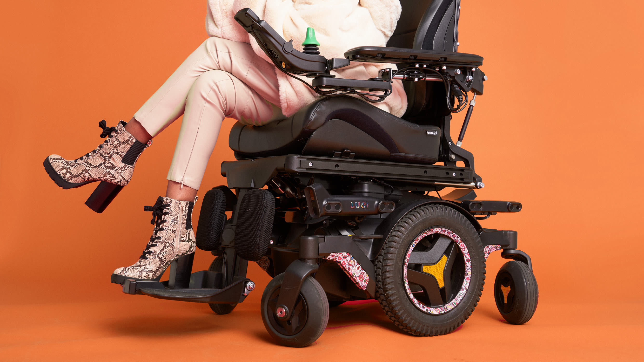 This tech gives any wheelchair smart driving capabilities to help avoid ...