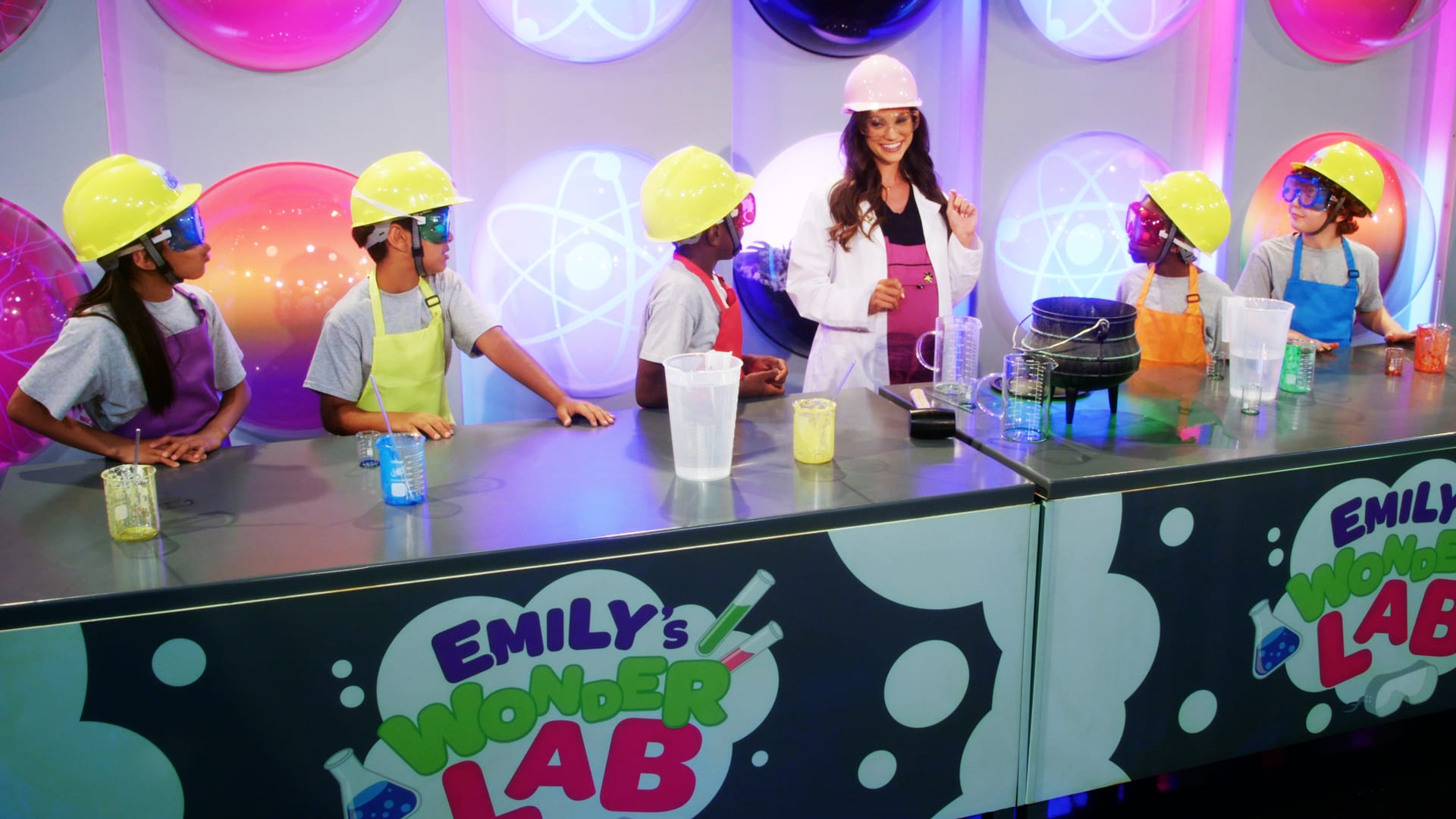 Netflix's 'Emily's Wonder Lab' helps parents amid back-to-school panic ...