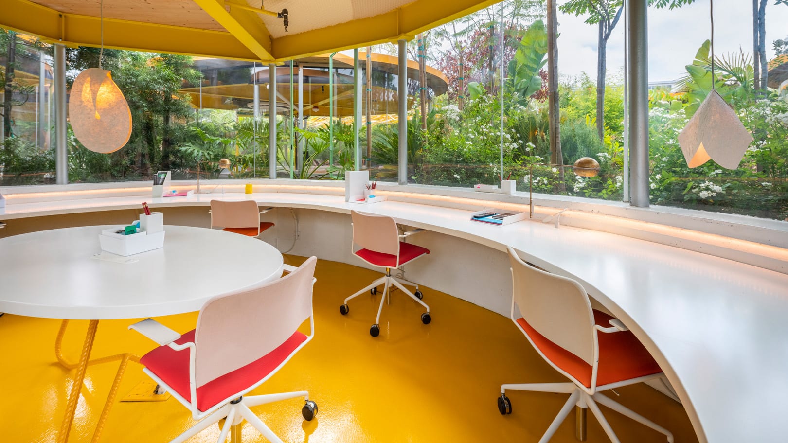 This L.A. parking lot became a lush outdoor coworking space - Fast Company