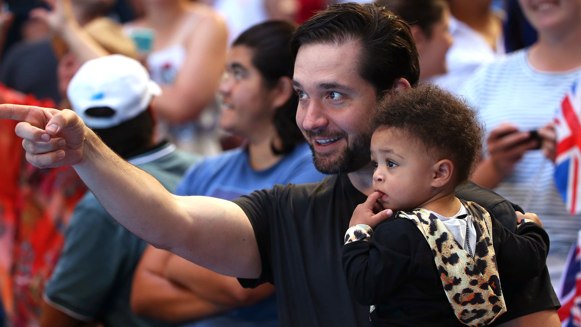 Alexis Ohanian: Why now is the time to destigmatize paternity leave ...