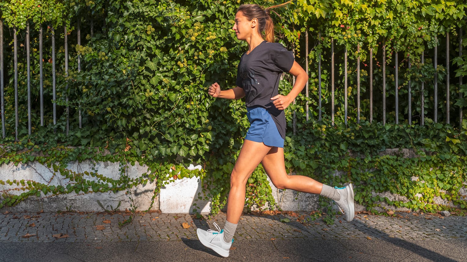 This new running shoe is made entirely from plants - Fast Company