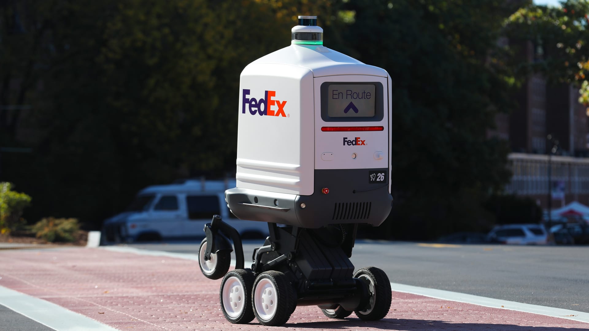 FedEx is upgrading its tech for a holiday season in pandemic times ...
