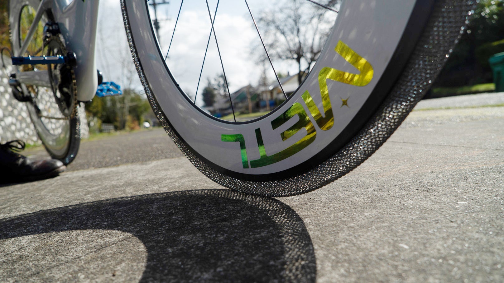 This company wants to bring NASA's airless tires to your bike - Fast ...
