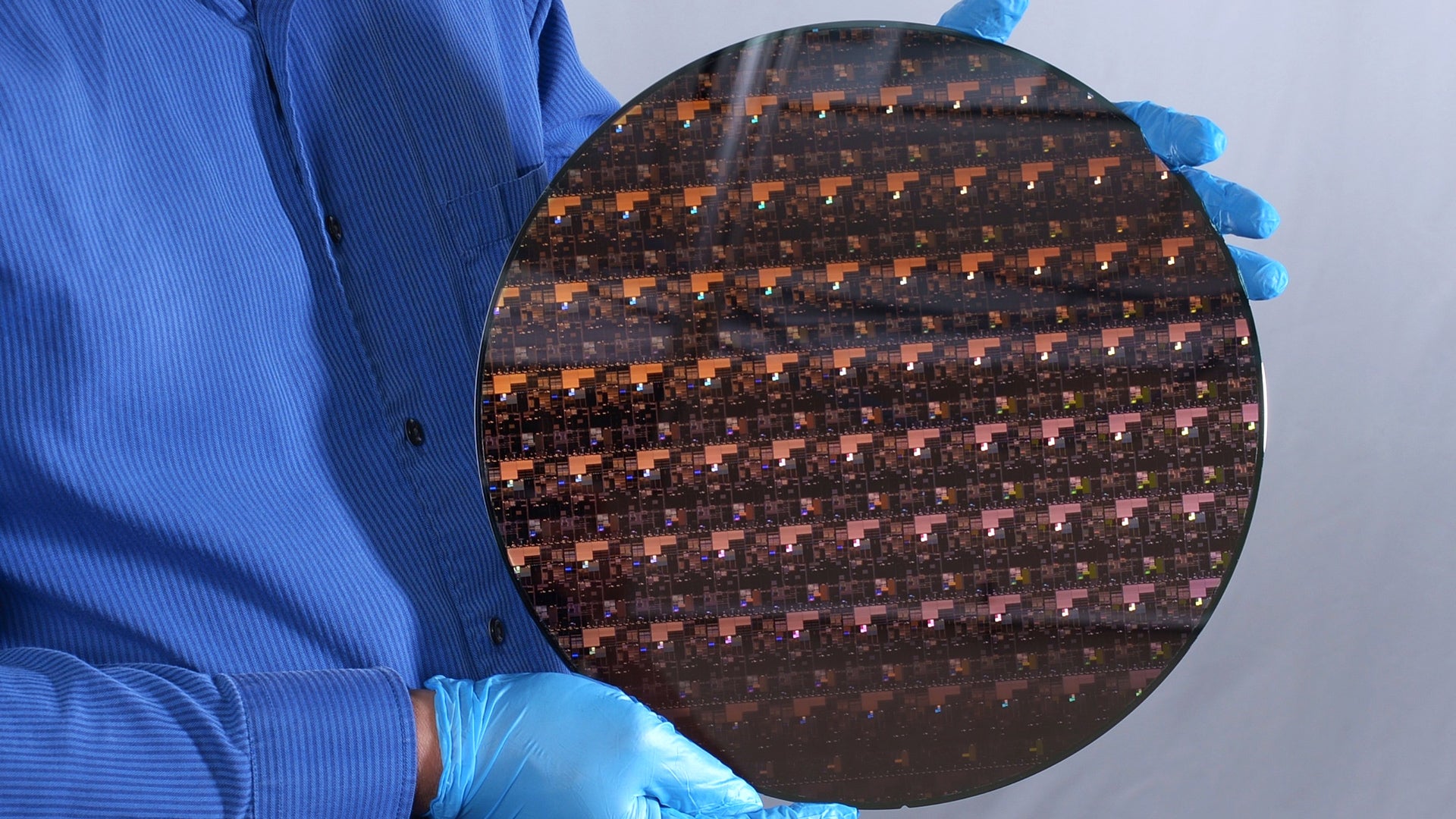 IBM's 50-billion transistor chip is tiny—and a huge breakthrough - Fast ...