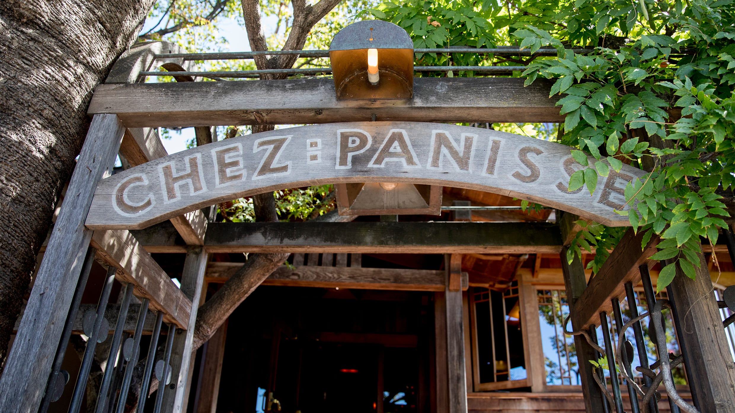 How Chez Panisse redesigned fine dining—and changed how America eats ...