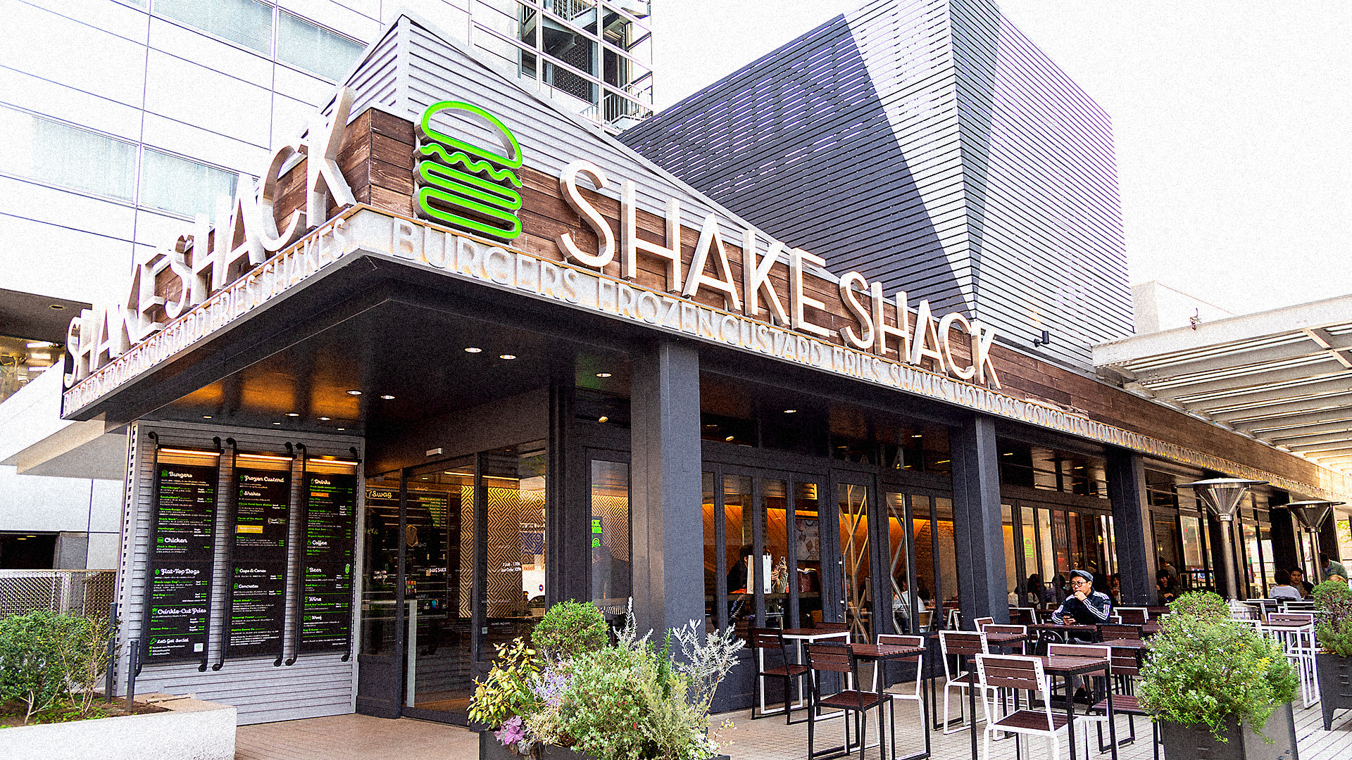 Shake Shack serves up $10 million in wage bumps, bonuses, and worker development - Fast Company