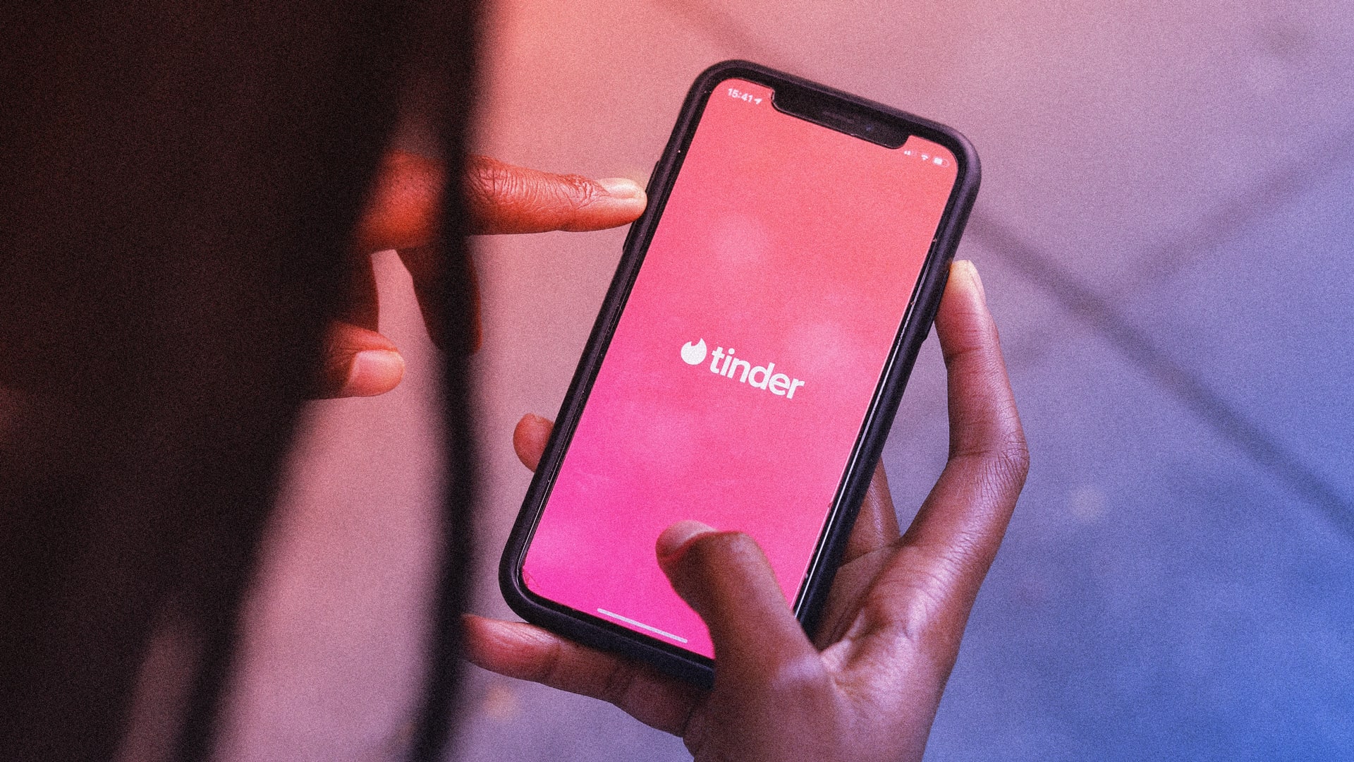 Why Tinder's background check is a major backfire