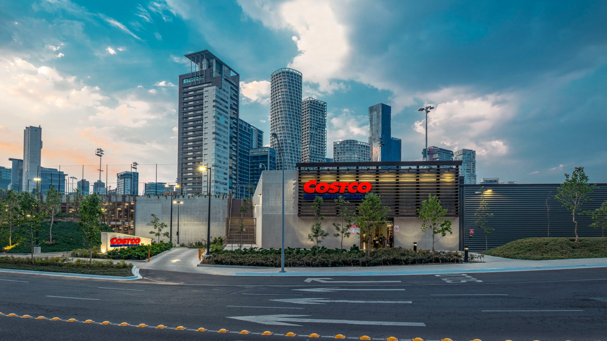 There's a hidden Costco underneath this huge Mexico City park - Fast ...