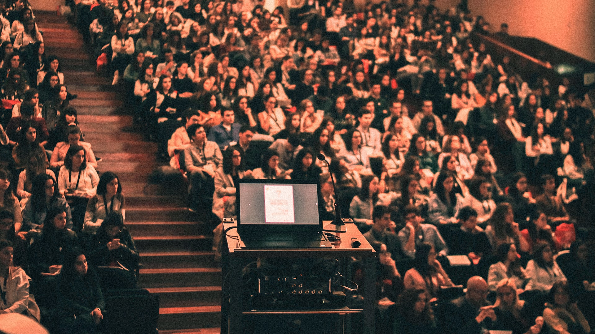 I'm an introvert and I've built a career around public speaking - Fast ...