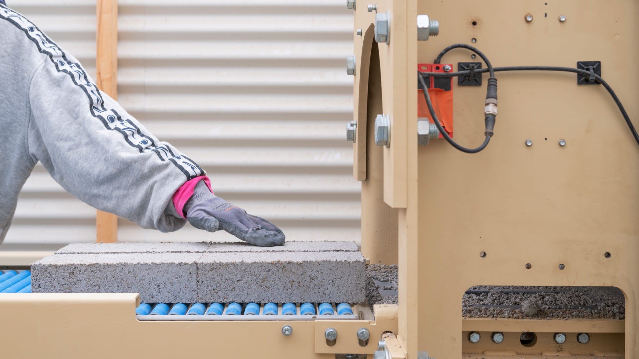 This museum's new facade is built from bricks made of city waste - Fast ...