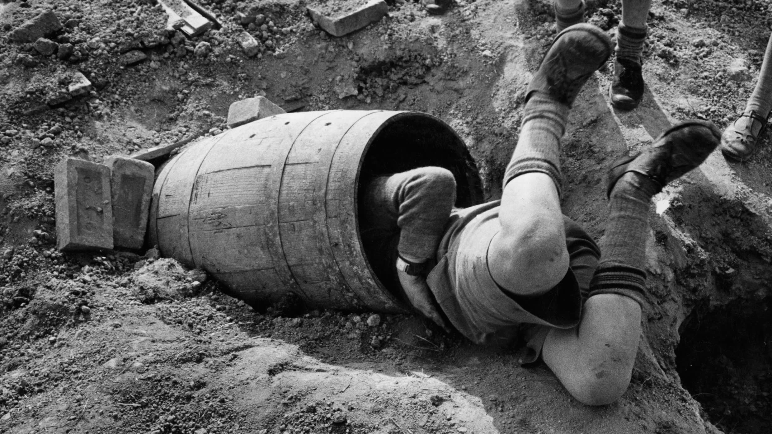 How 1950s bombsites became adventure playgrounds for kids - Fast Company