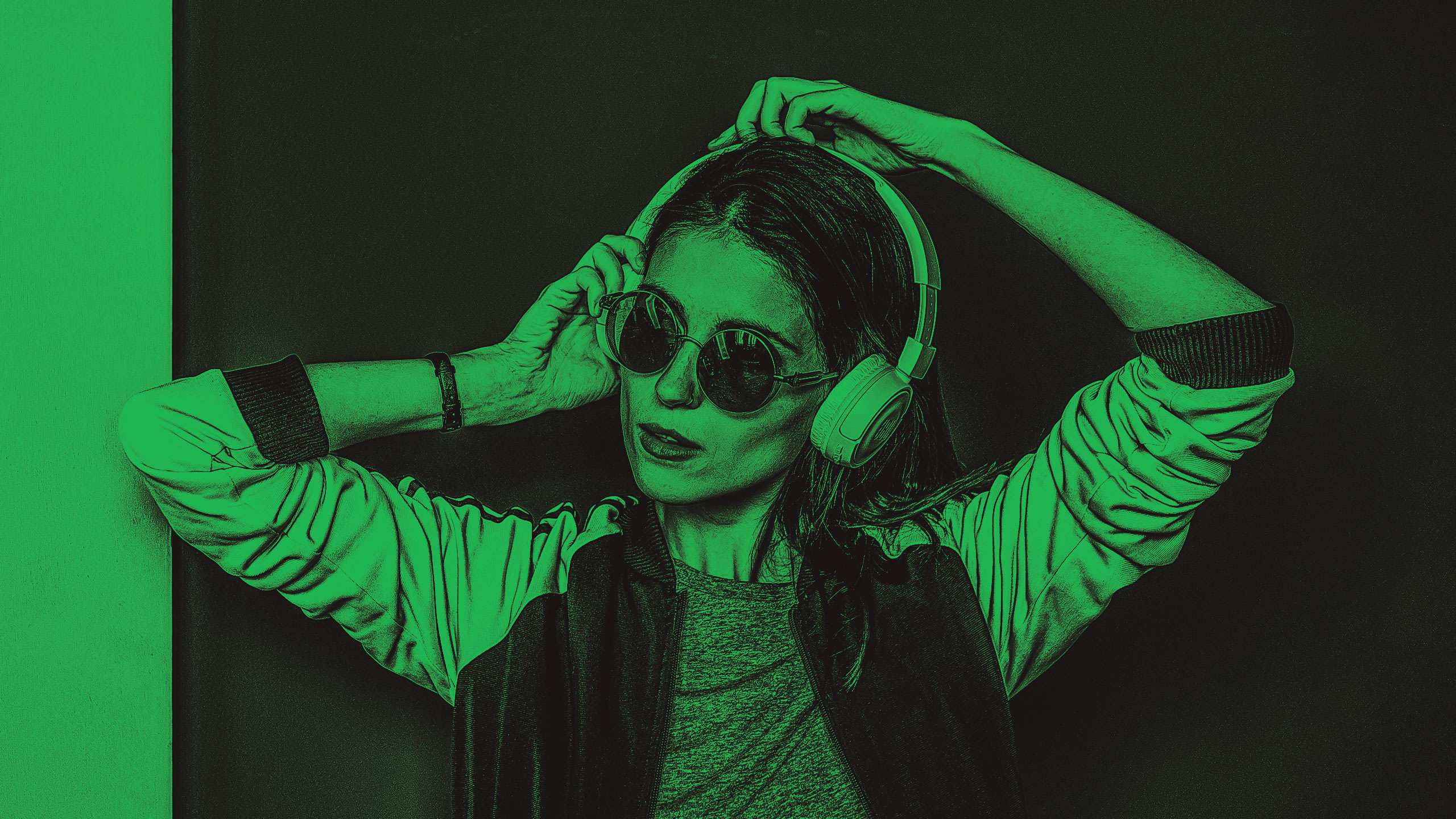 Spotify stock price soars as paid subscriptions rise and podcasts drive ...