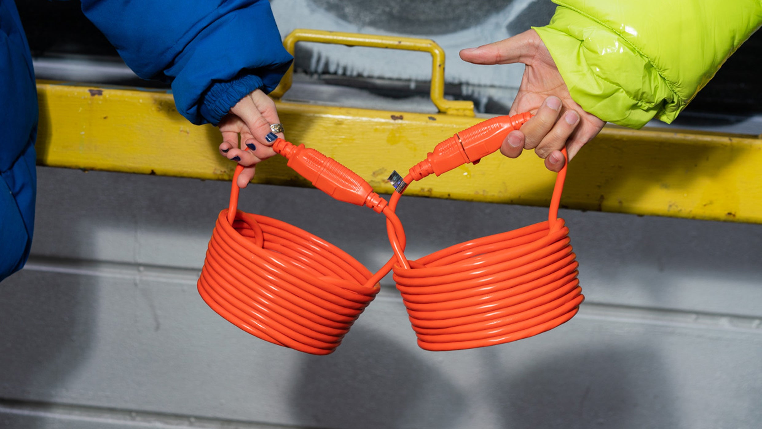 Nikolas Bentel made a handbag from an electrical cord