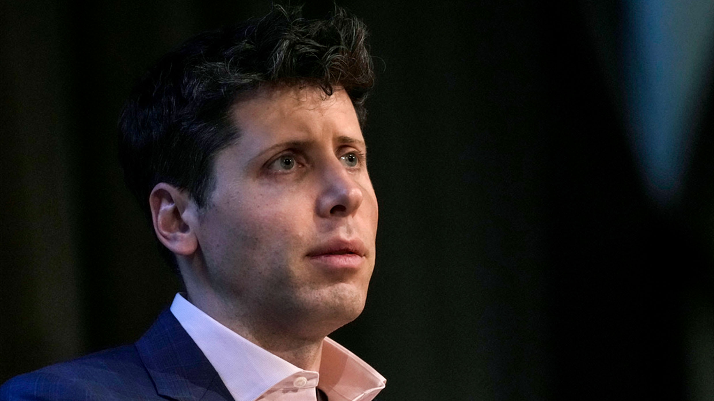 AI warning: Human extinction threat should be a 'global priority'