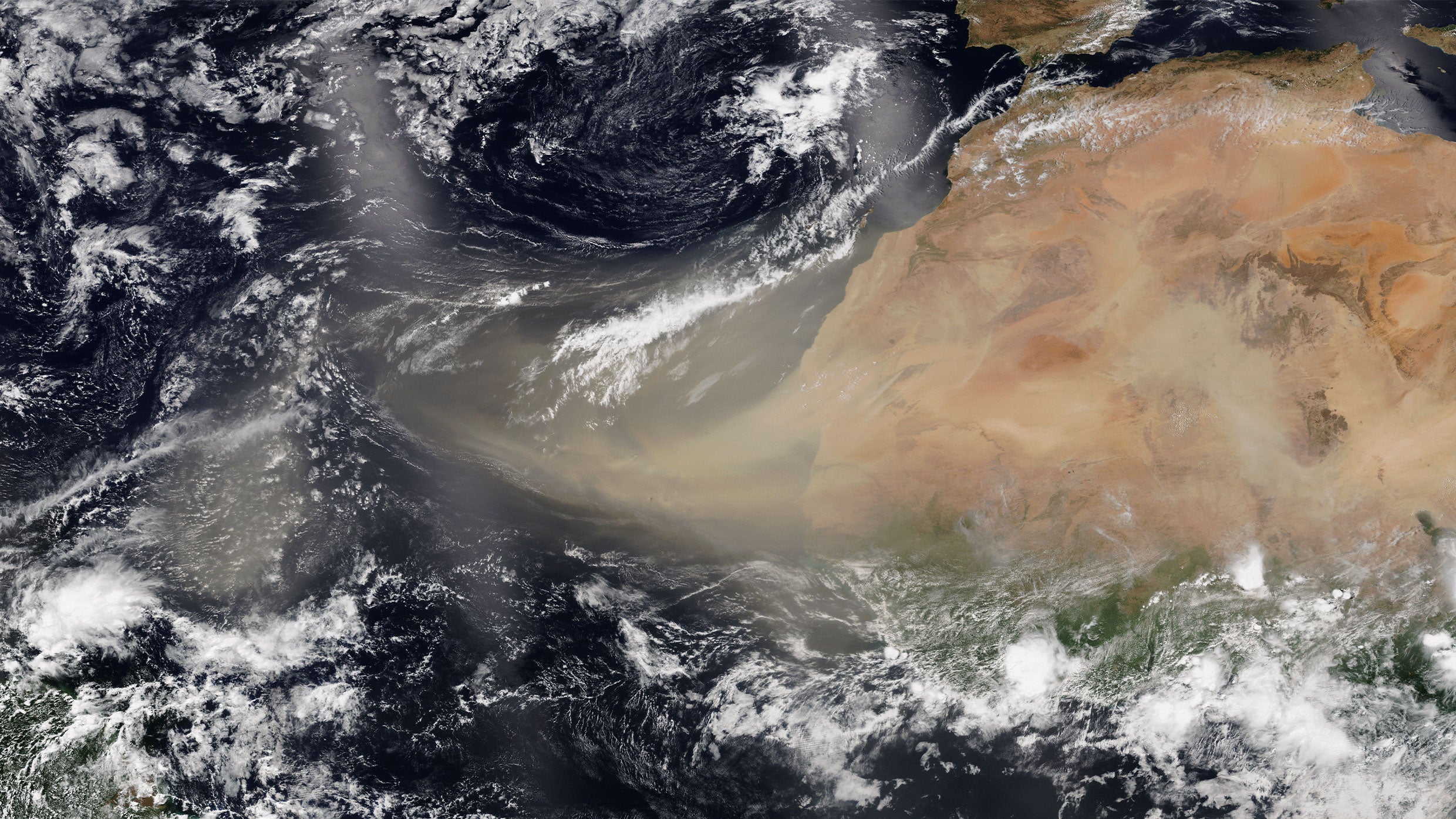 Dust cloud coming to US from Africa: Skies could darken this weekend
