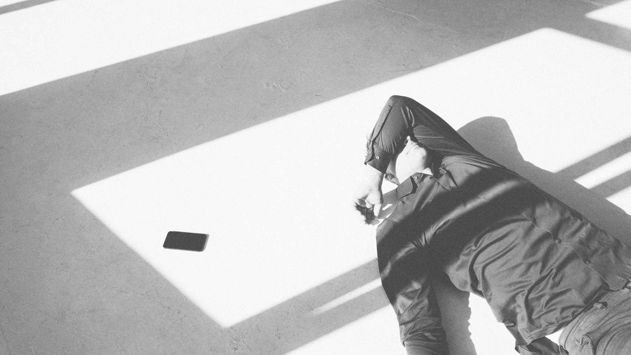 Lying flatism and the counterintuitive leadership approach