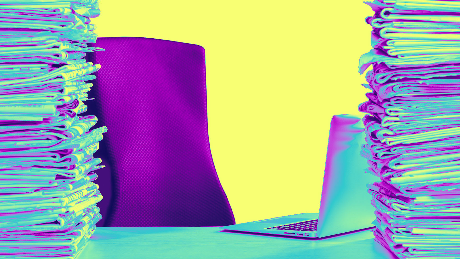 Controlling bosses at work make employees agree with fake news: study