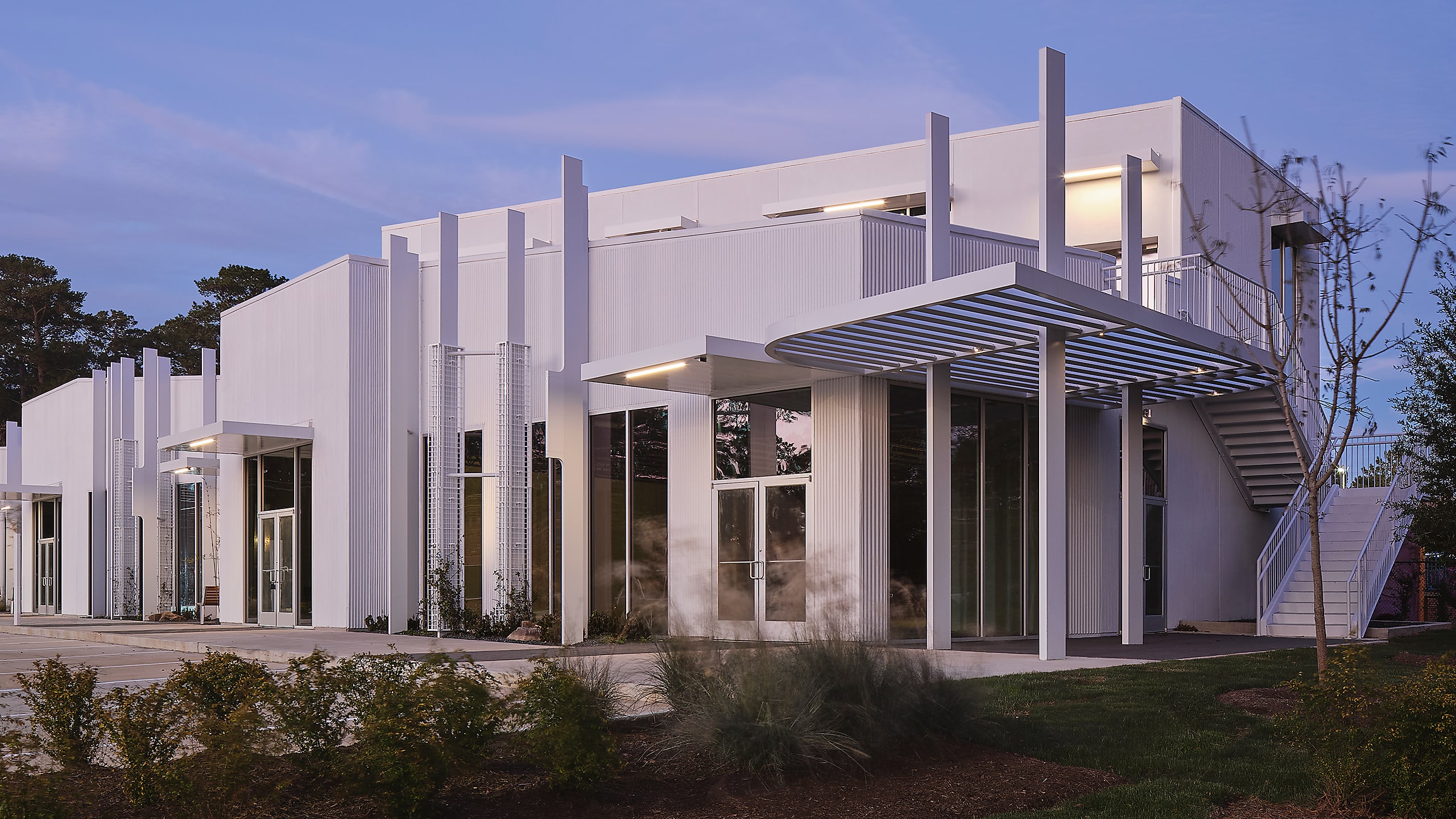 This building’s walls keep themselves cold so you don’t need as much AC