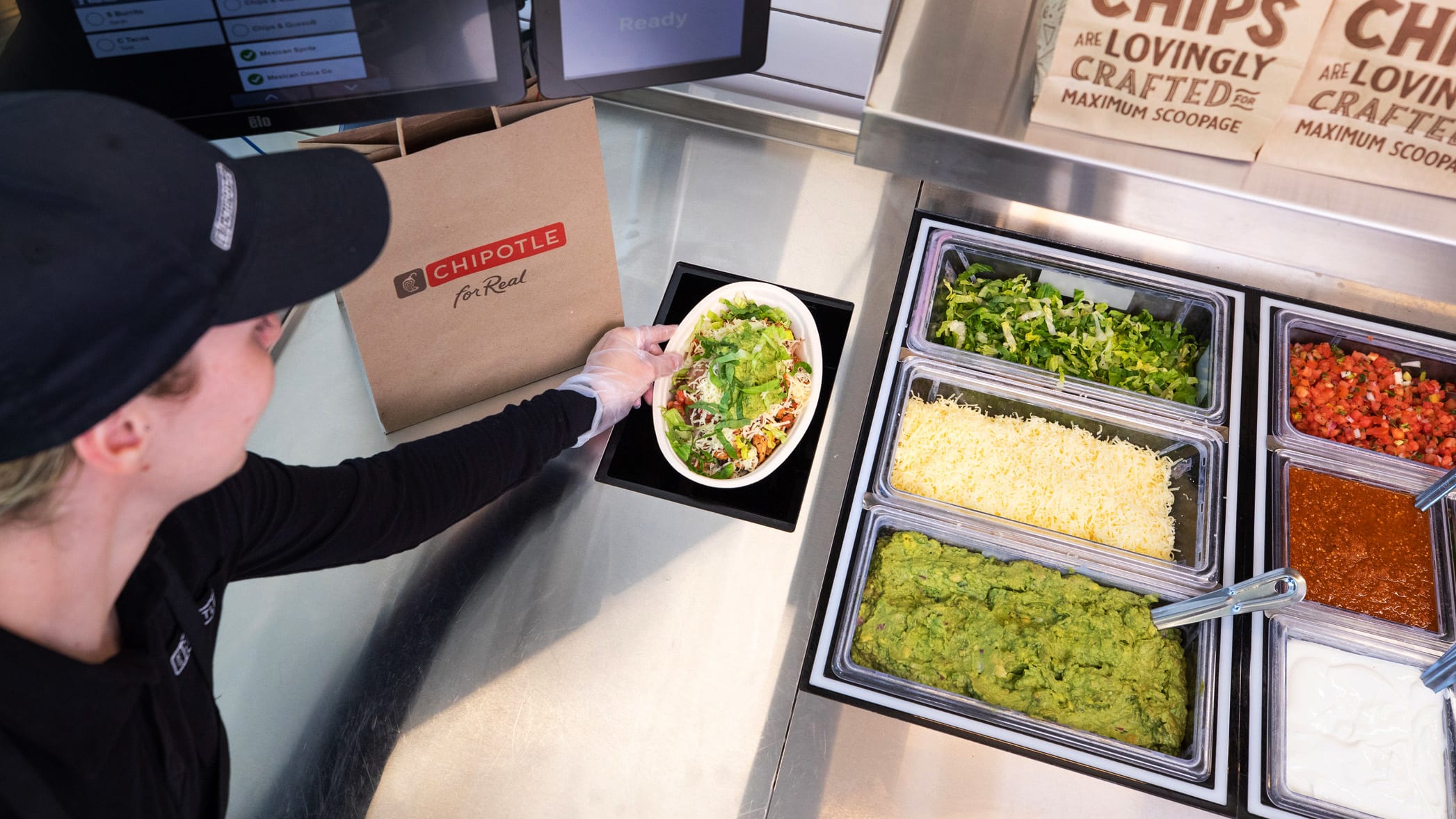 Chipotle has a new burrito bowl robot. Here's how they made it