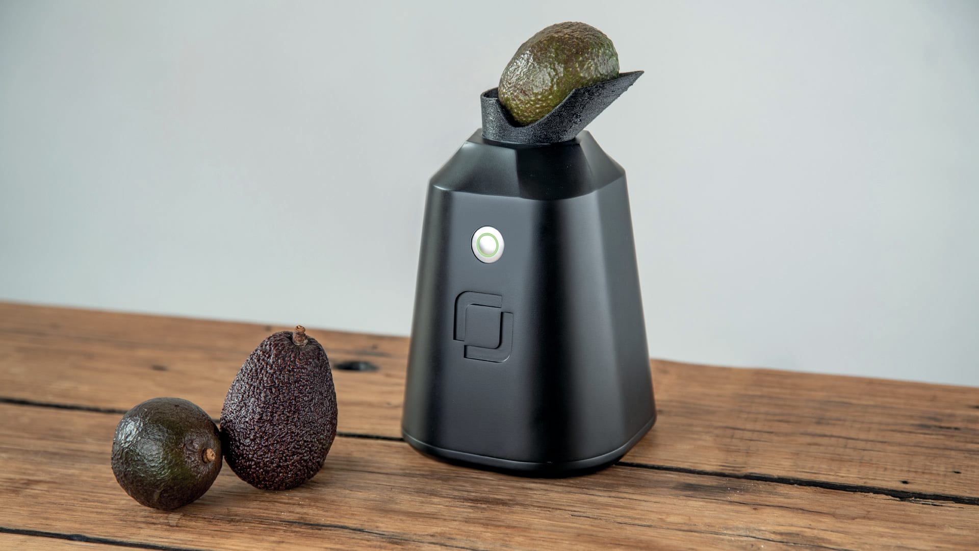 This sci-fi device knows exactly how long an avocado will last