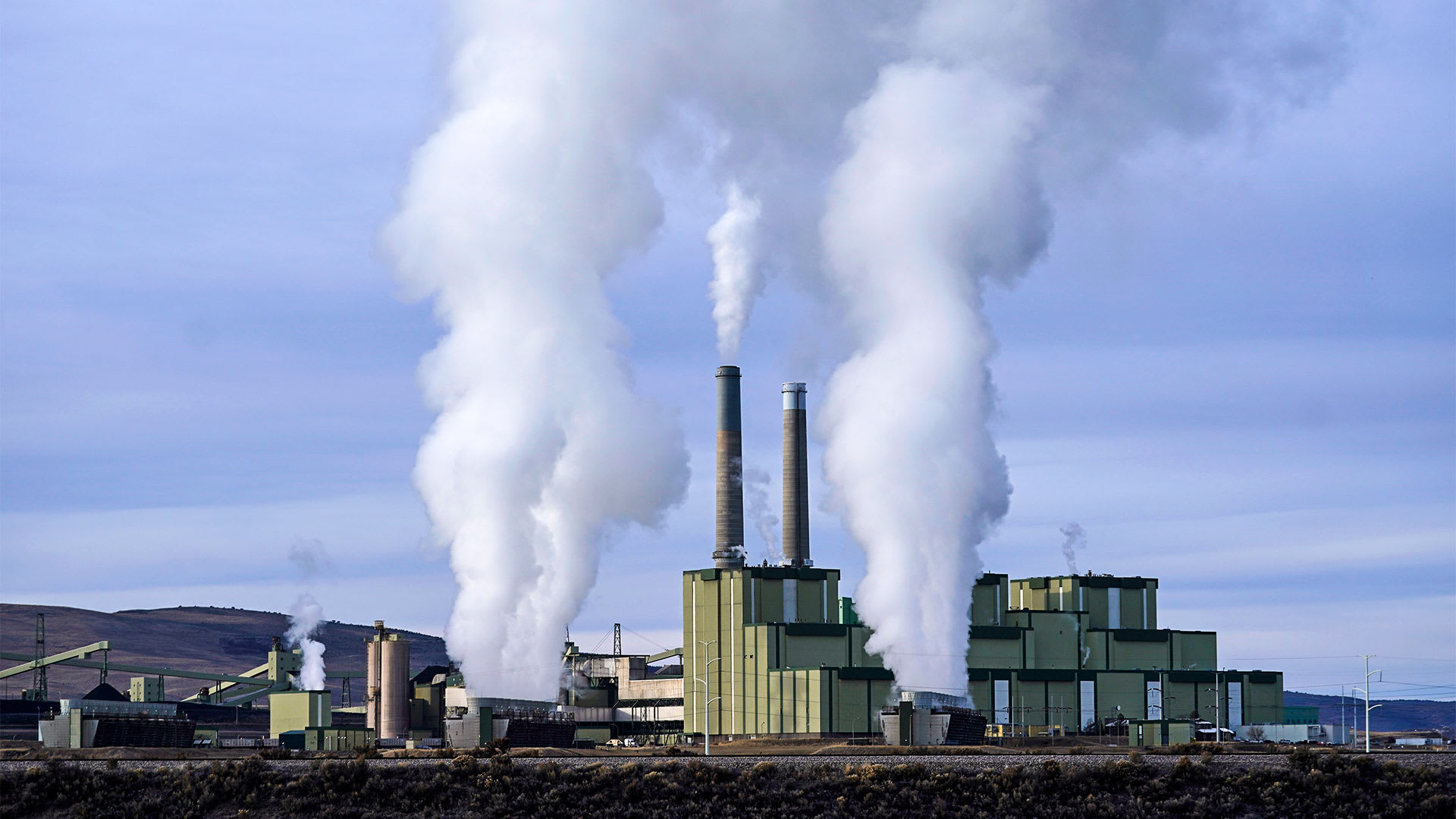 Report: Carbon pollution is down, but not enough for Biden's 2030 goal