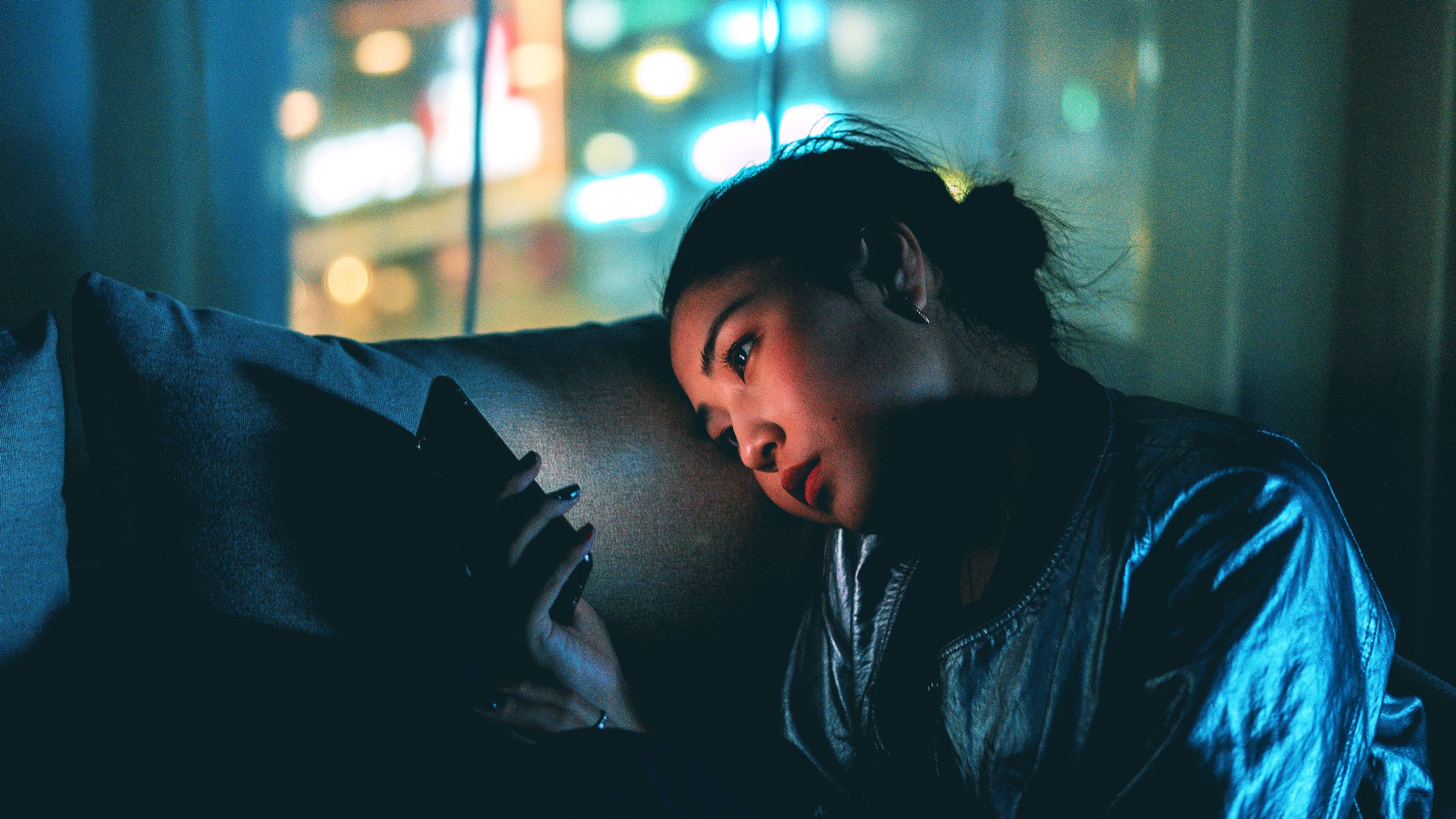 What doomscrolling does to your brain, and how to stop it