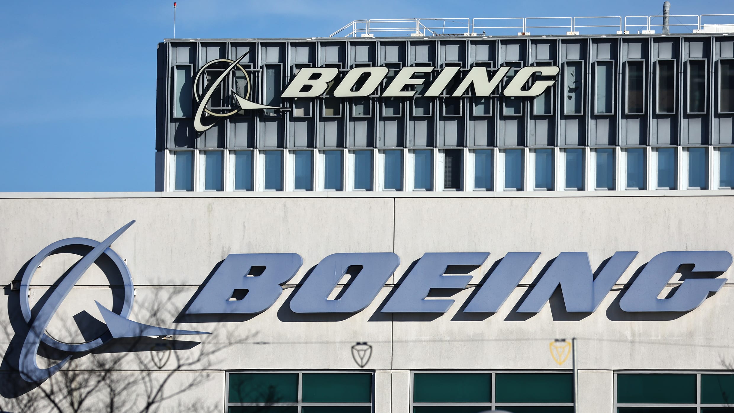 Boeing workers plan to demand a 40% pay increase