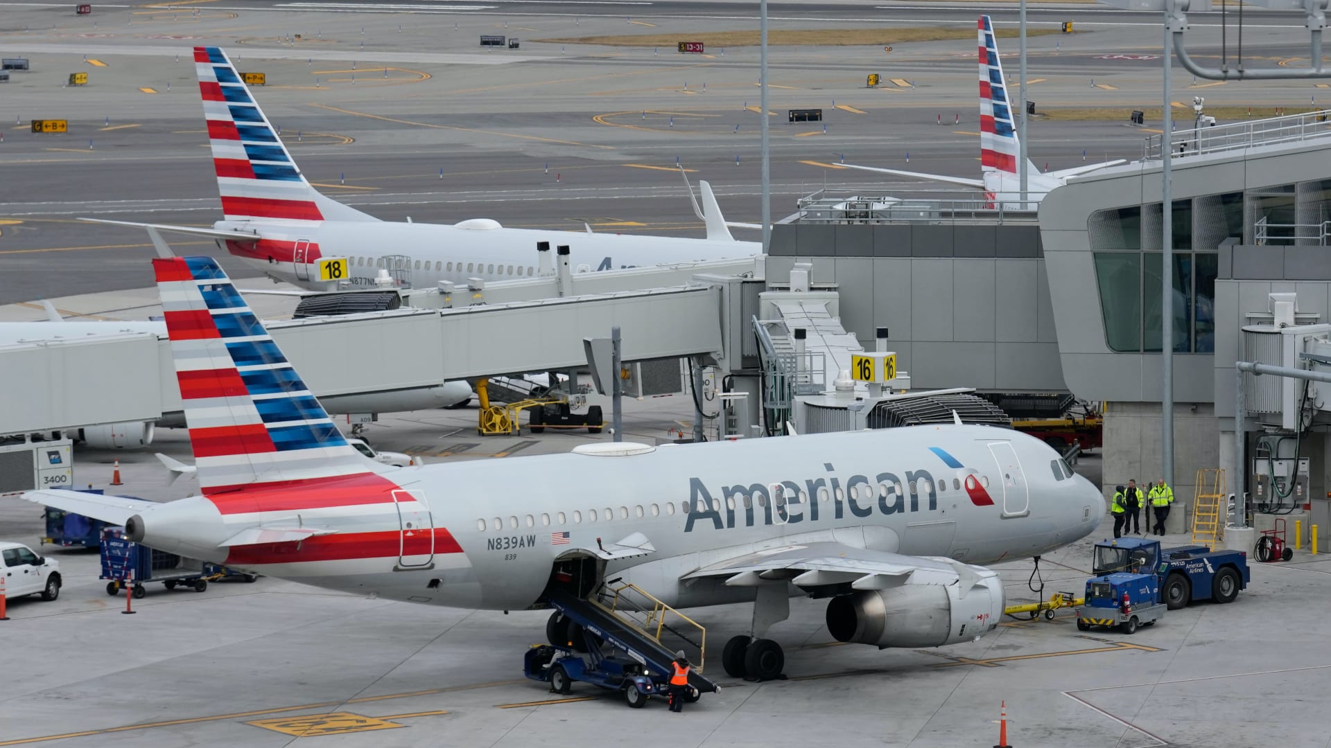American Airlines ups bag fees and limits ways to earn frequent flyer