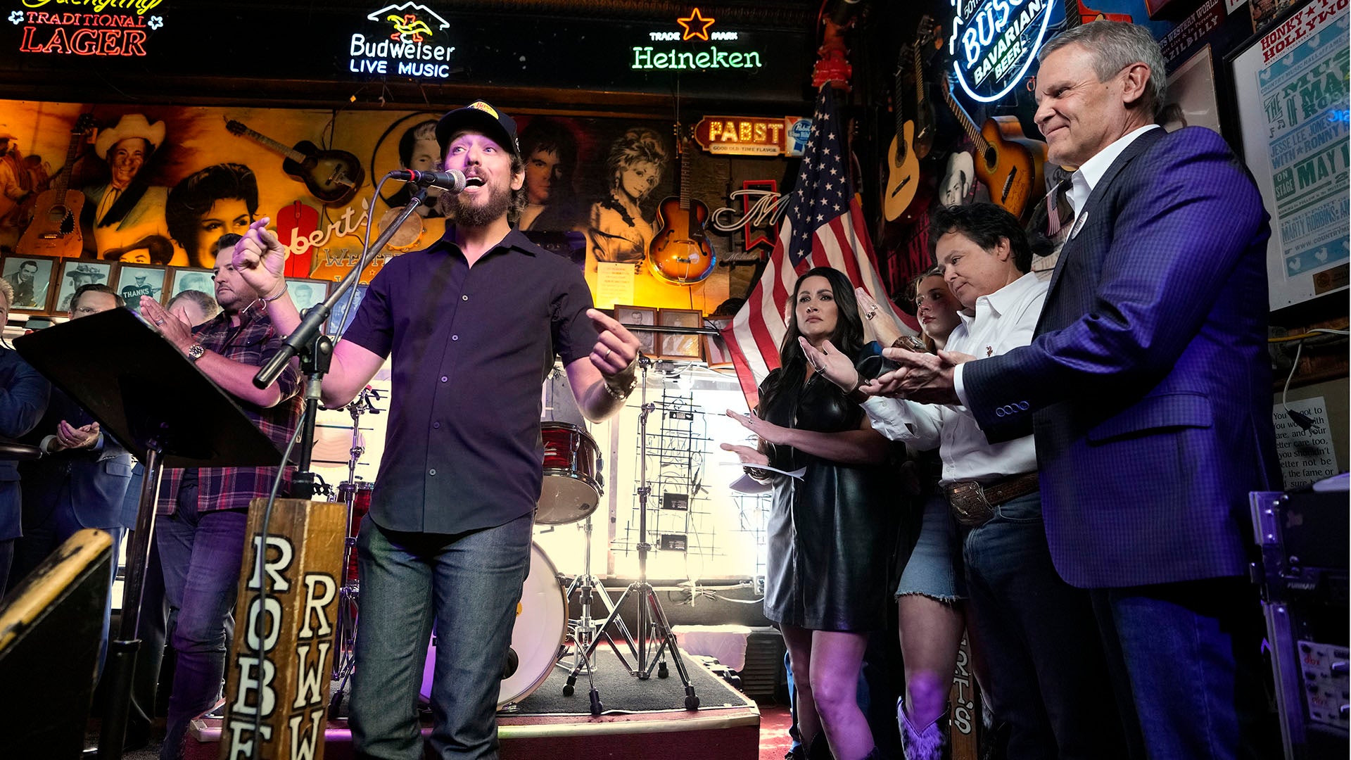 Tennessee's ELVIS Act to protect music industry professionals from ...