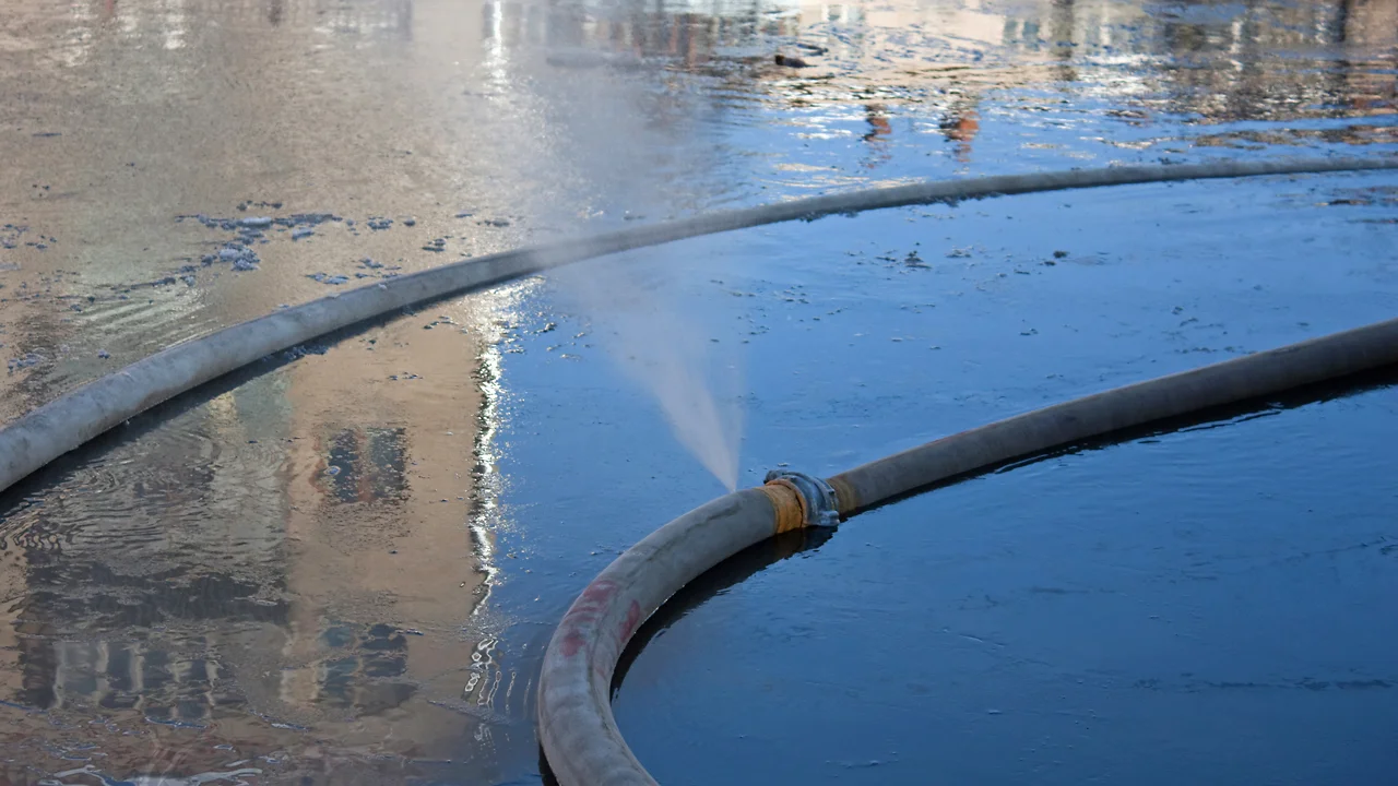 A New Way To Clean Up Dirty Water, And Generate Power In The Process ...