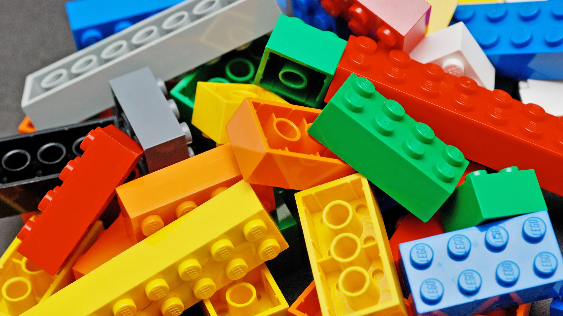 Lego And Cartoon Network Partner On Mixels A New Cross Platform