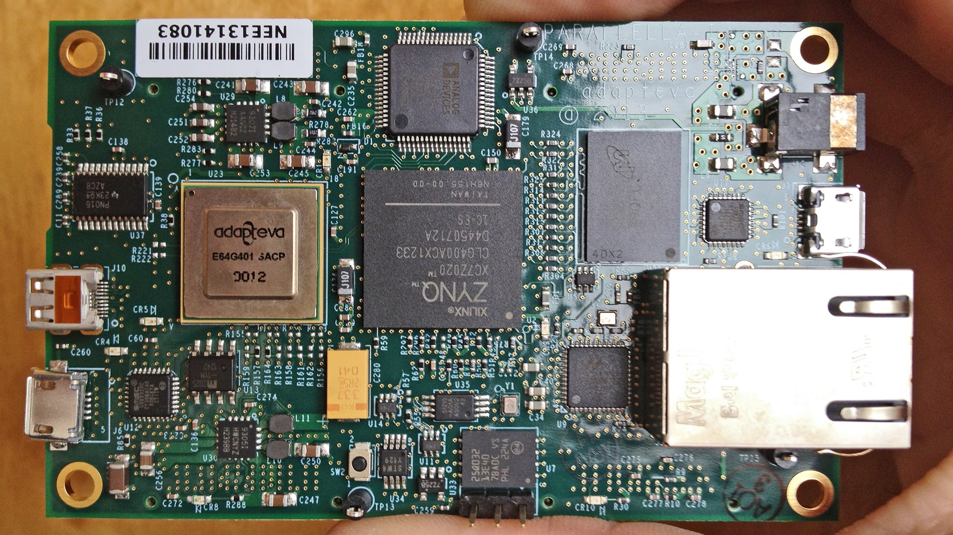 Parallella, The Cheap Palmtop Supercomputer, Goes Open Source - Fast ...