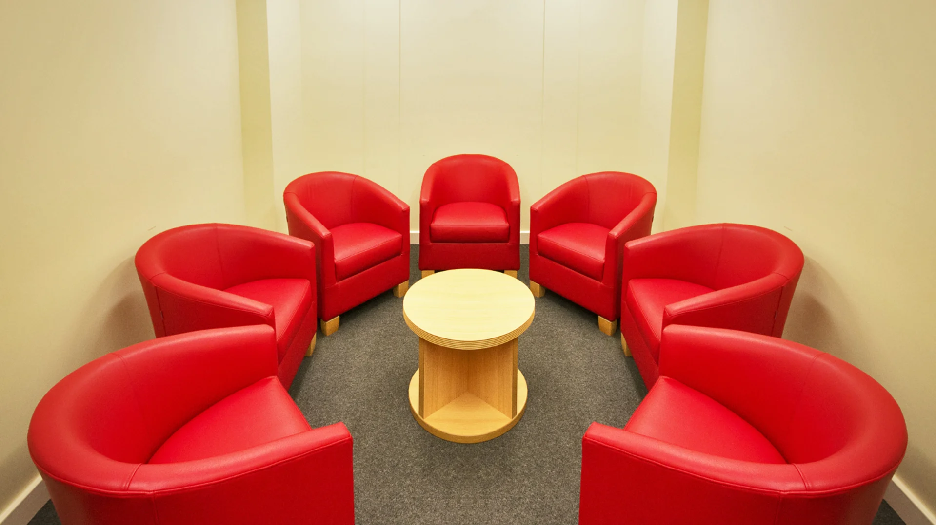 Want To Collaborate Better? Work In A Circle - Fast Company