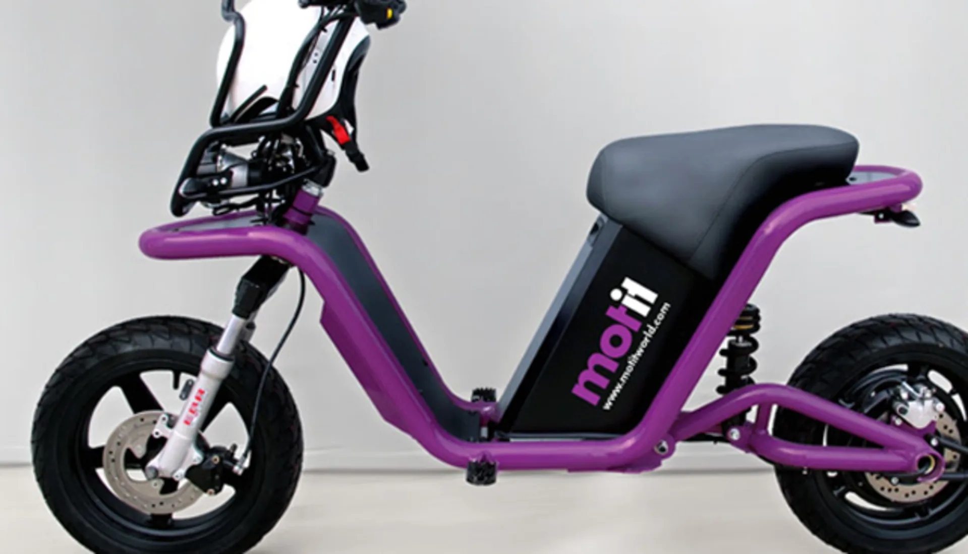 Barcelona Builds The World's First City Scooter Sharing Scheme - Fast ...