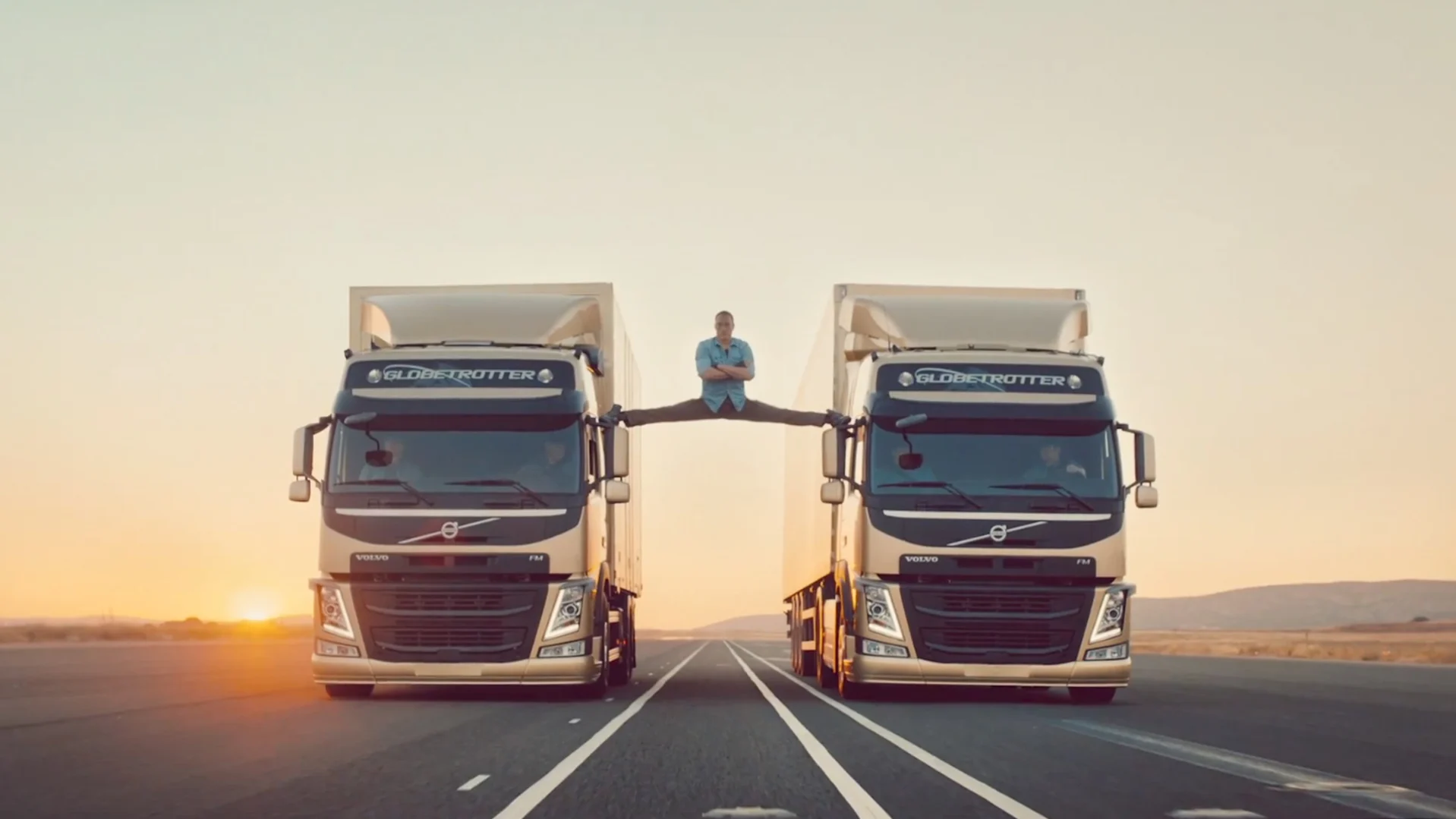 Jean-Claude Van Damme Does The Splits Between Two Volvo Trucks And It's ...