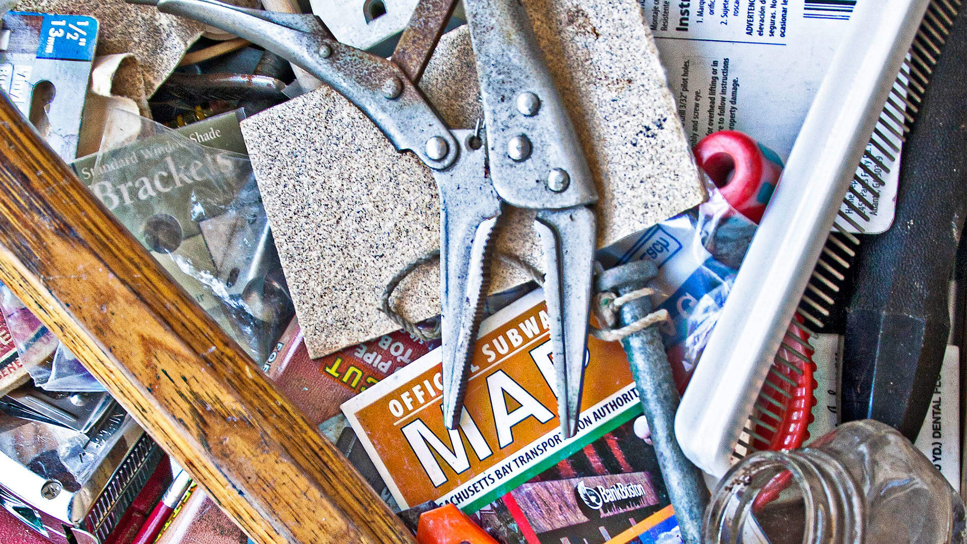 The Psychology Behind All That Clutter You Can't Get Rid Of - Fast Company