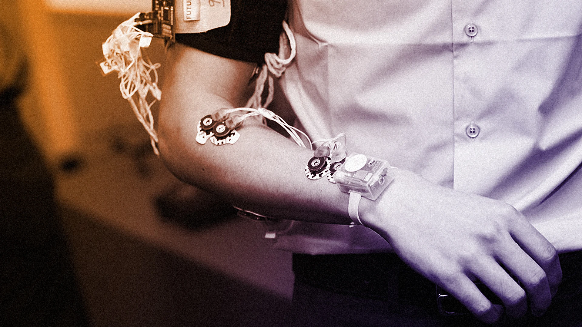 This Wearable Wrist Sensor Translates Sign Language Into English - Fast ...