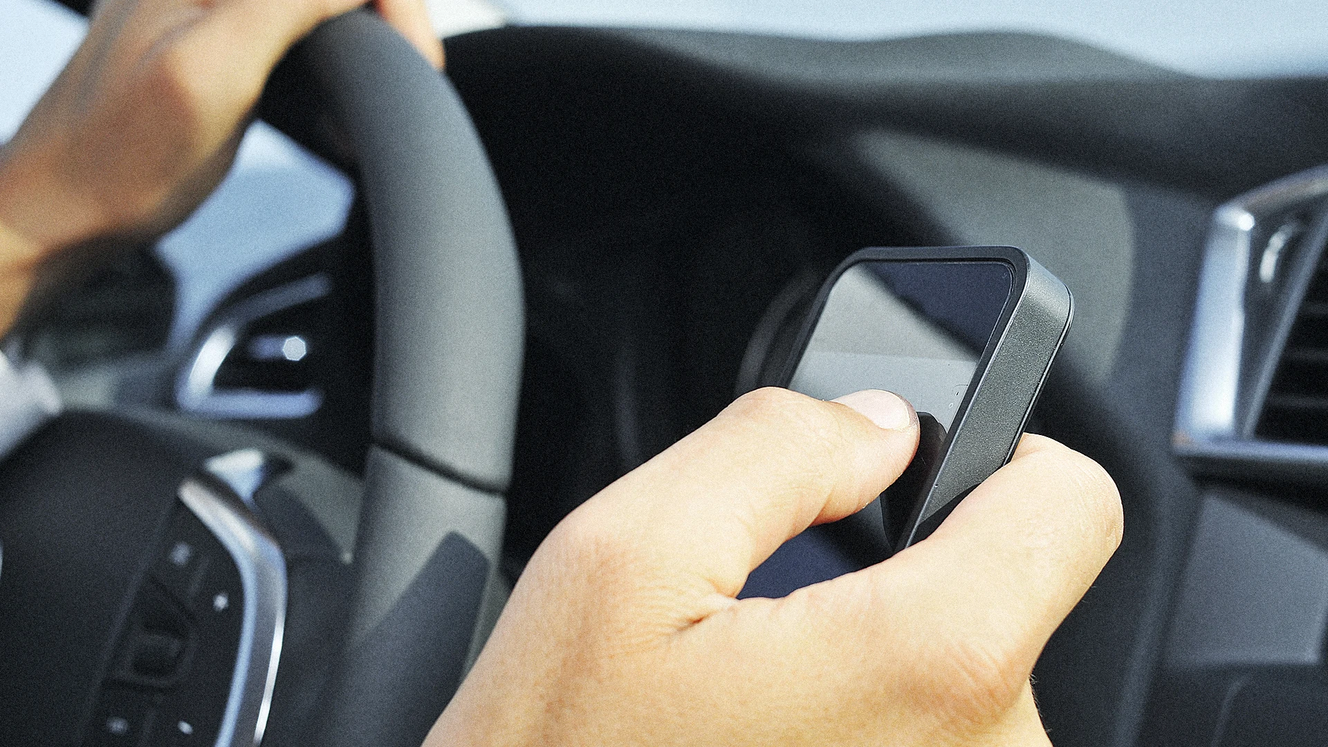 Texting Is Just About The Most Dangerous Thing You Can Do While Driving ...