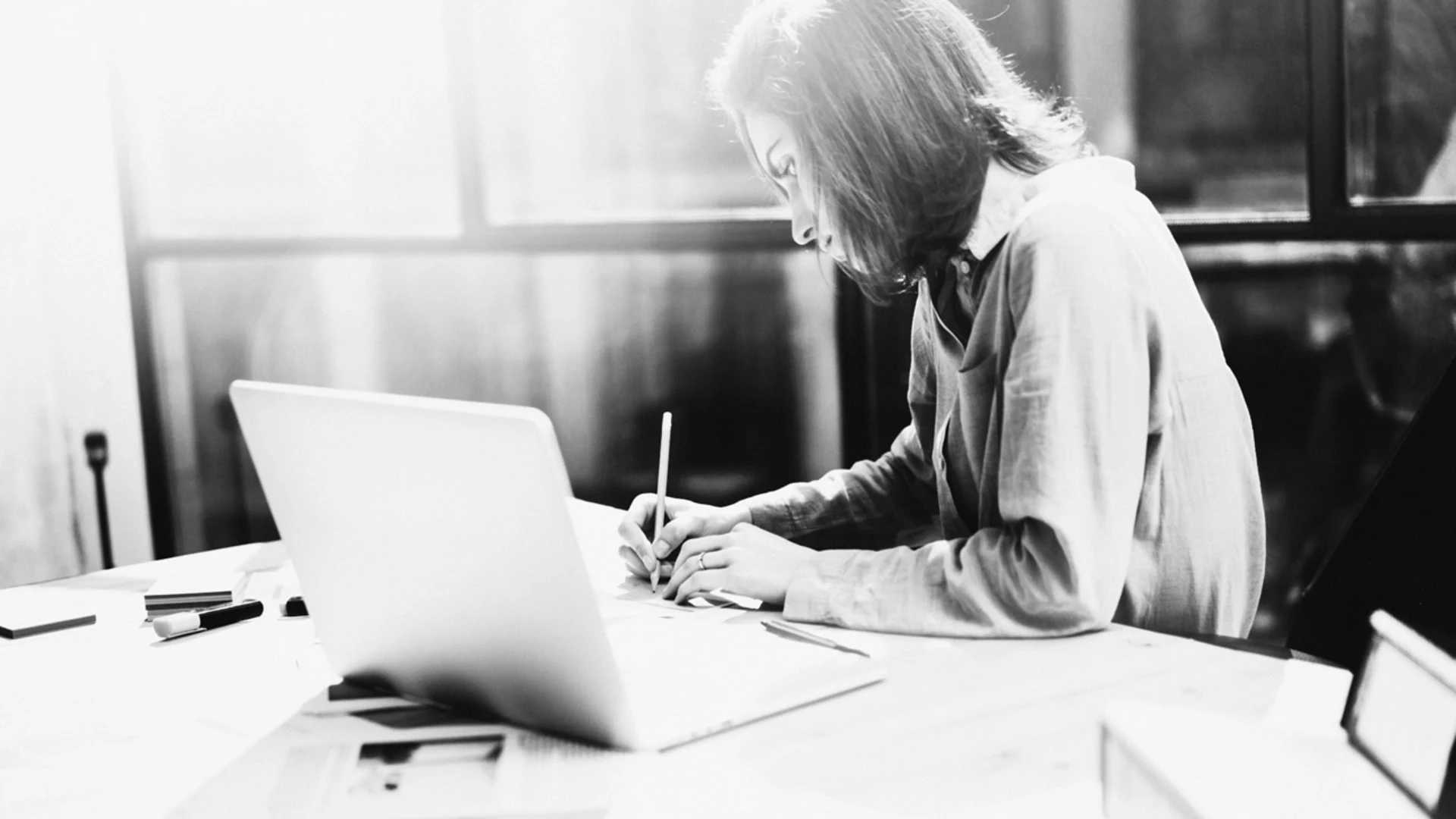 3 Reasons You're Feeling Unmotivated At Work (And How To Beat Them ...