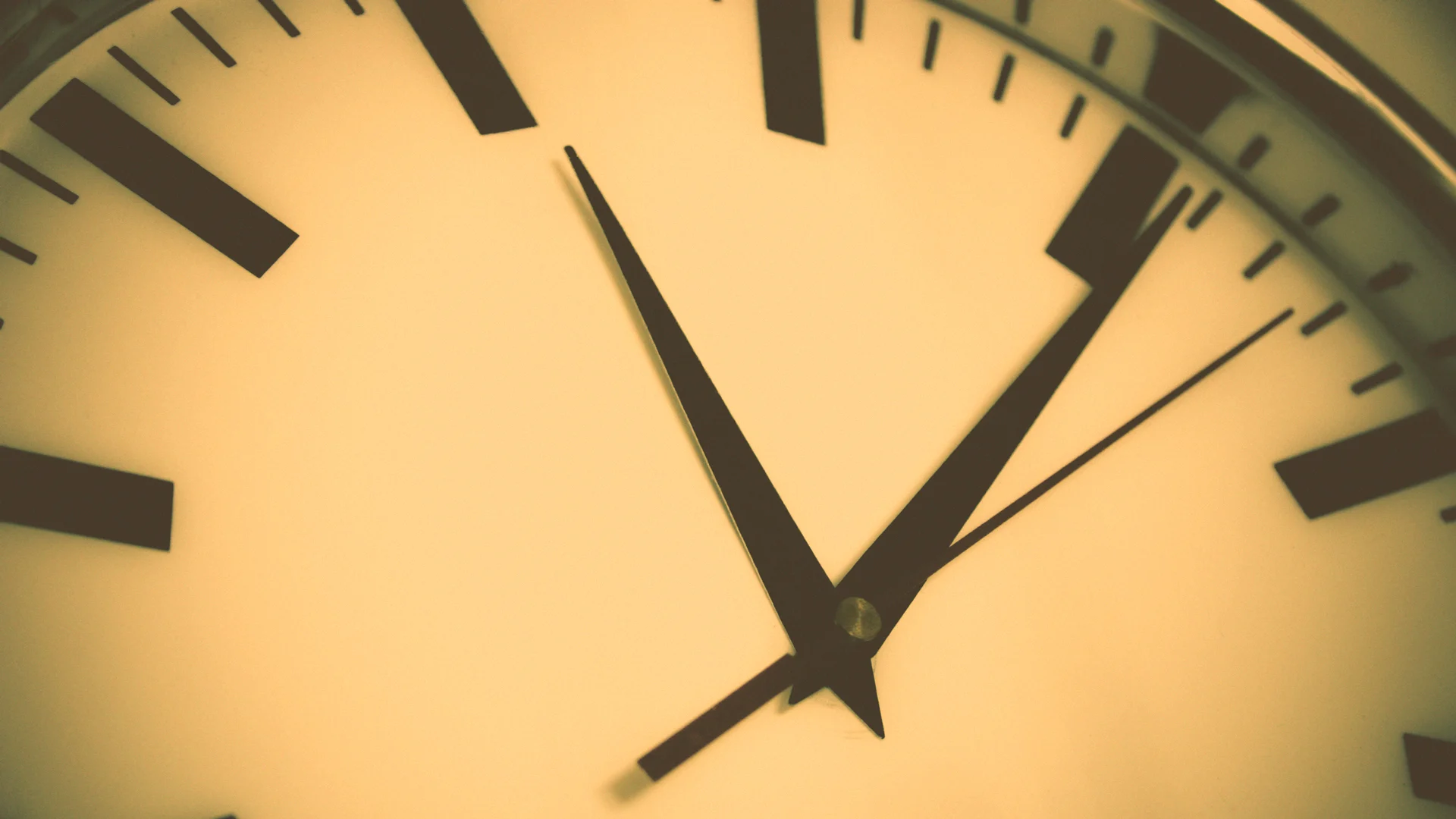 How To Keep Your Work Hours In Check As Your Job Responsibilities Grow ...