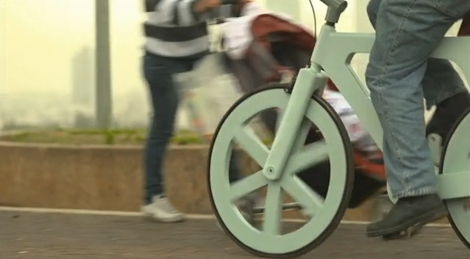 Watch This Man Build An Amazing Cardboard Bicycle That You Can Actually ...